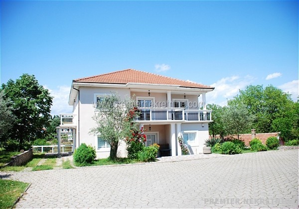 Premier Real Estate | Krivi Most Podgorica - House For Rent